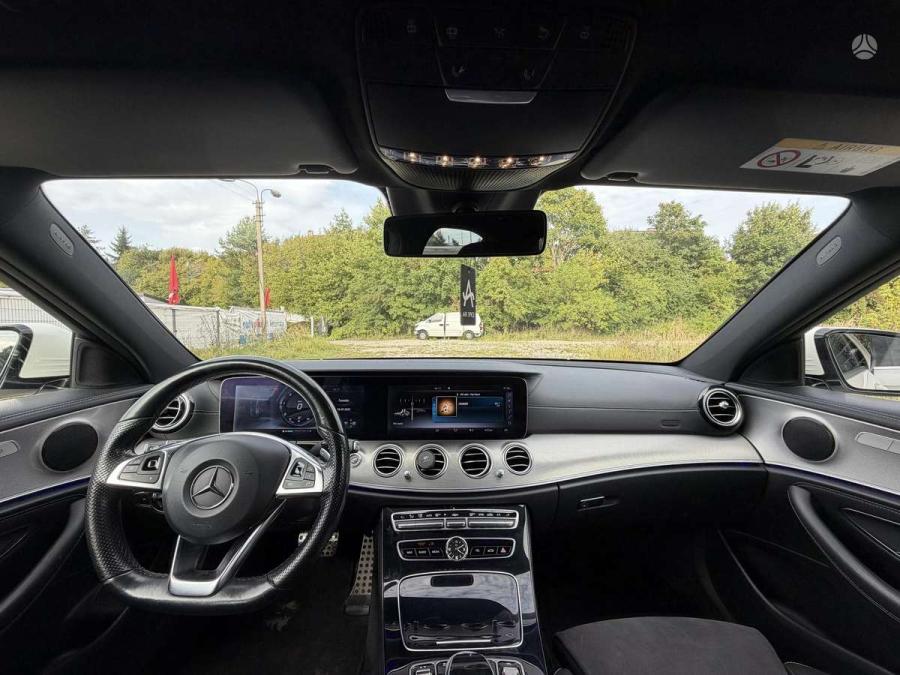 White Mercedes-Benz E 220 2016 in Siauliai, with an engine capacity of 2.14 L and mileage of 235 thousand km for 18999 €, photo 27 on AUTOMOTO.COM.LV