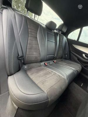 White Mercedes-Benz E 220 2016 in Siauliai, with an engine capacity of 2.14 L and mileage of 235 thousand km for 18999 €, photo 31 on AUTOMOTO.COM.LV