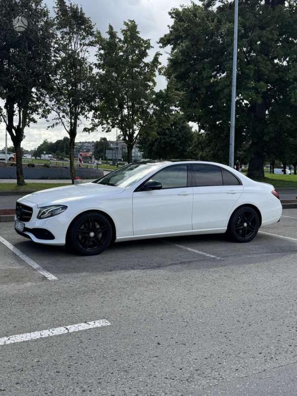 Balts Mercedes-Benz E 220 2016 Klaipėda, ar dzinēja tilpumu 1.95 L un nobraukumu 307 tūkst. km par 13999 €, foto 8 vietnē AUTOMOTO.COM.LV