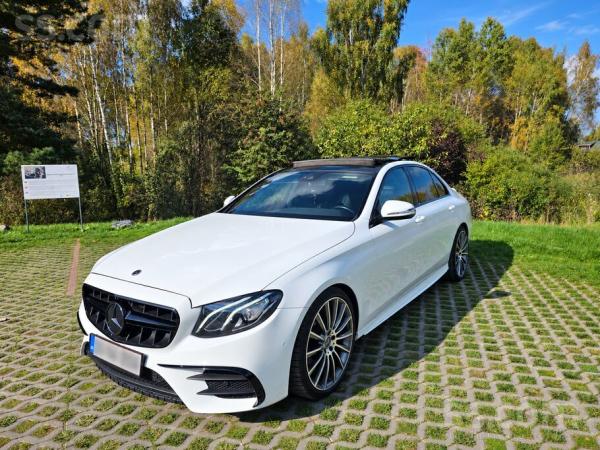 White Mercedes-Benz E 220 2016 in Vilnius, with an engine capacity of 2.20 L and mileage of 530 thousand km for 15500 €, photo 3 on AUTOMOTO.COM.LV