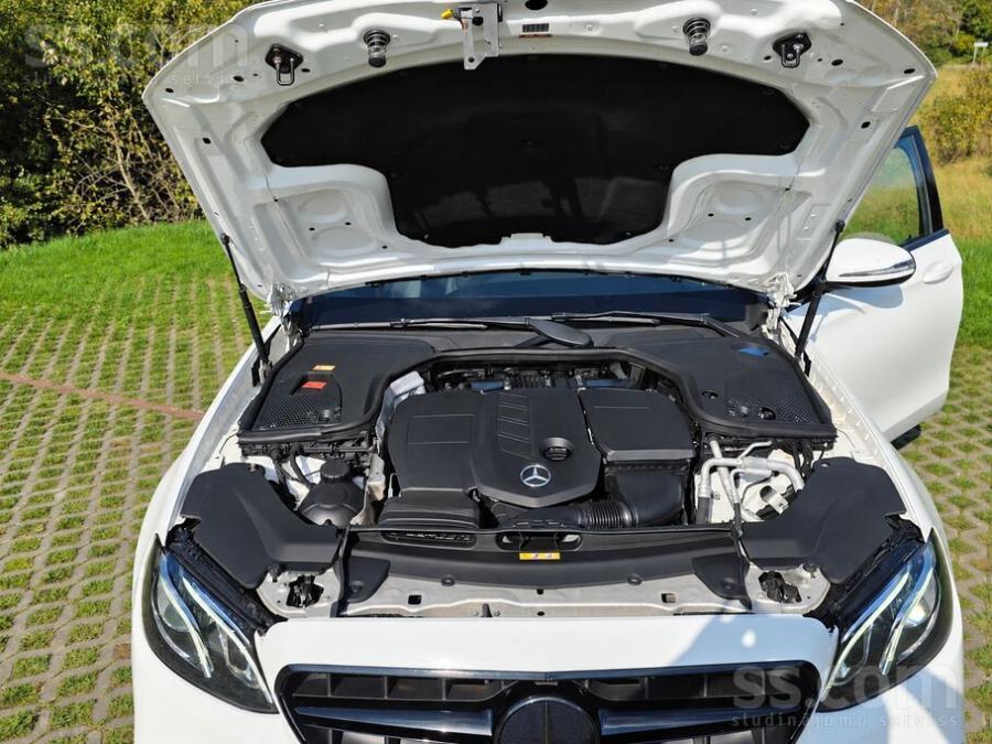 Белый Мерседес E 220 2016 в Вильнюс, объемом двигателя 2.20 л и пробегом 530 тыс. км за 15500 €, фото 18 на AUTOMOTO.COM.LV