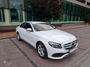 Белый Мерседес E 220 2017 в Вильнюс, объемом двигателя 1.95 л и пробегом 397 тыс. км за 13850 €, фото  на AUTOMOTO.COM.LV