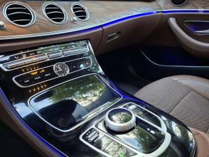 White Mercedes-Benz E 220 2017 in Vilnius, with an engine capacity of 1.95 L and mileage of 397 thousand km for 13850 €, photo 10 on AUTOMOTO.COM.LV