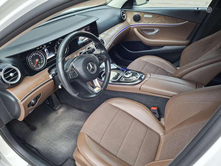White Mercedes-Benz E 220 2017 in Vilnius, with an engine capacity of 1.95 L and mileage of 397 thousand km for 13850 €, photo 14 on AUTOMOTO.COM.LV