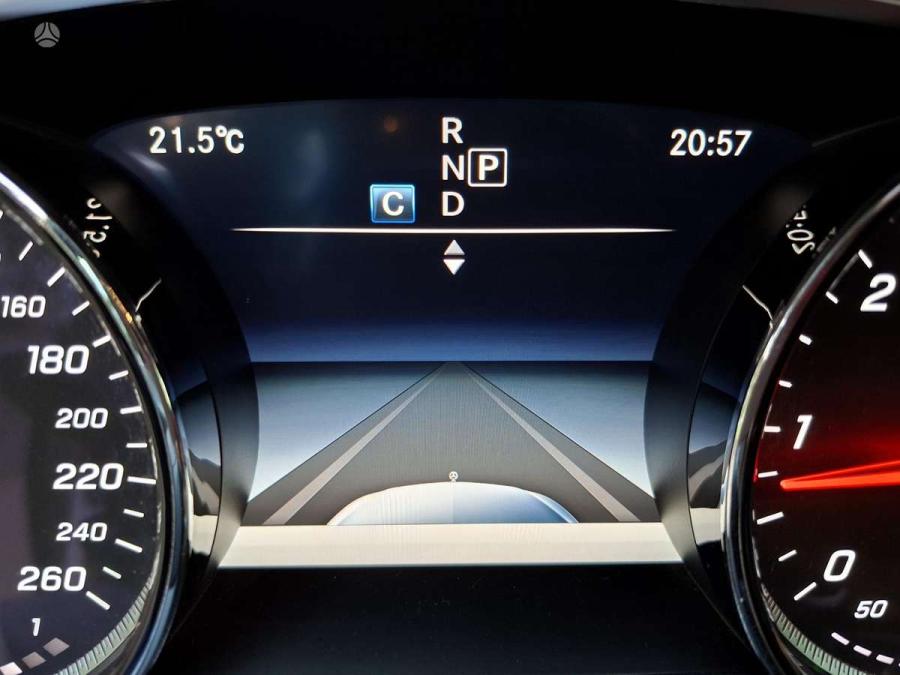 White Mercedes-Benz E 220 2017 in Vilnius, with an engine capacity of 1.95 L and mileage of 397 thousand km for 13850 €, photo 25 on AUTOMOTO.COM.LV
