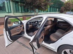 White Mercedes-Benz E 220 2017 in Vilnius, with an engine capacity of 1.95 L and mileage of 397 thousand km for 13850 €, photo 32 on AUTOMOTO.COM.LV