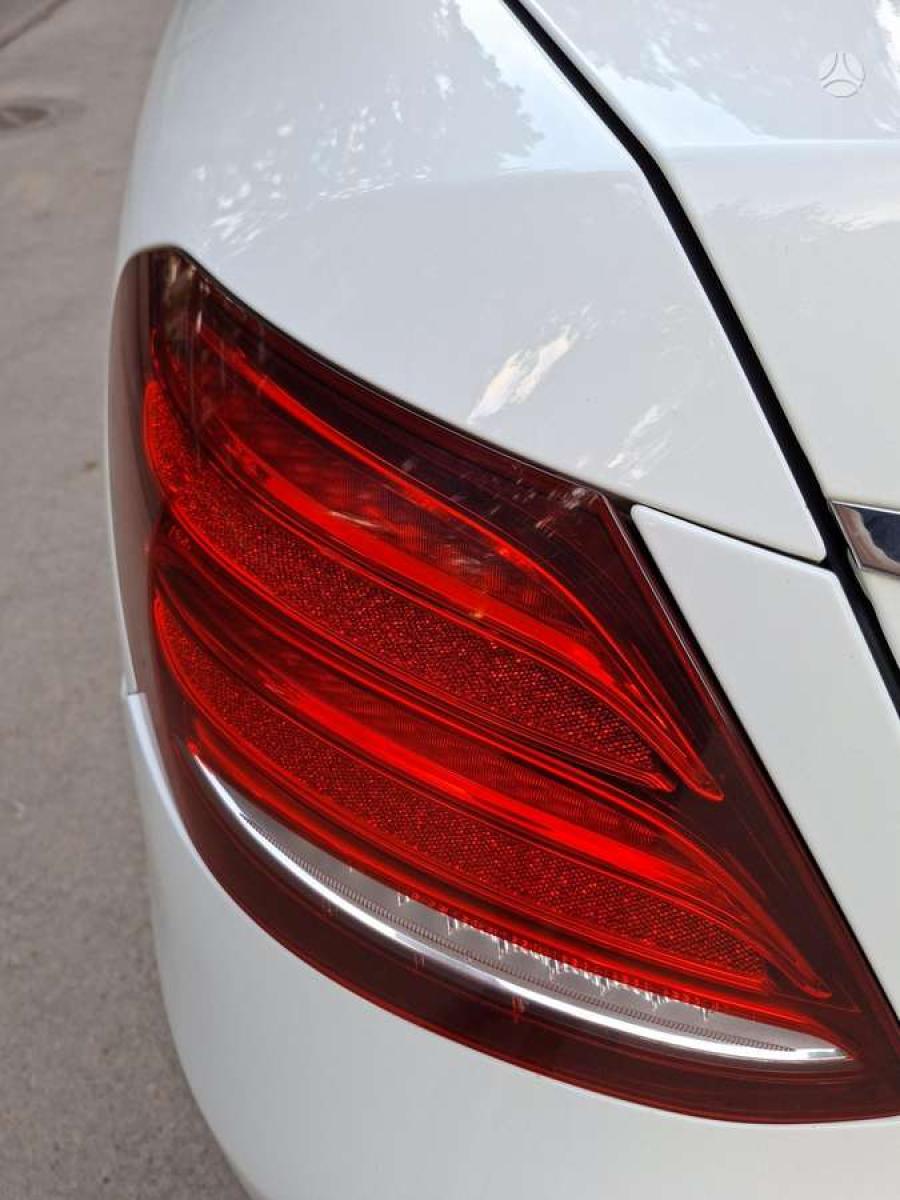 White Mercedes-Benz E 220 2017 in Vilnius, with an engine capacity of 1.95 L and mileage of 397 thousand km for 13850 €, photo 35 on AUTOMOTO.COM.LV