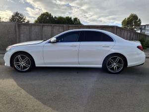Белый Мерседес E 220 2017 в Мажейкяй, объемом двигателя 1.95 л и пробегом 113 тыс. км за 15900 €, фото 3 на AUTOMOTO.COM.LV