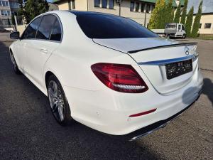 White Mercedes-Benz E 220 2017 in Mazeikiai, with an engine capacity of 1.95 L and mileage of 113 thousand km for 14900 €, photo 4 on AUTOMOTO.COM.LV