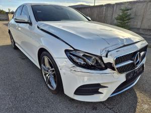 White Mercedes-Benz E 220 2017 in Mazeikiai, with an engine capacity of 1.95 L and mileage of 113 thousand km for 14900 €, photo 7 on AUTOMOTO.COM.LV