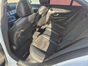 White Mercedes-Benz E 220 2017 in Mazeikiai, with an engine capacity of 1.95 L and mileage of 113 thousand km for 14900 €, photo 11 on AUTOMOTO.COM.LV