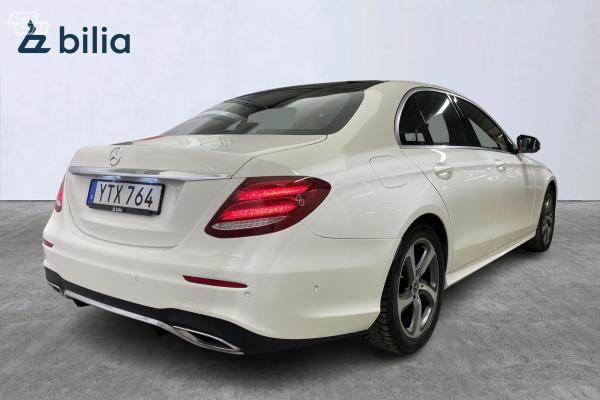 White Mercedes-Benz E 220 2018 in Kaunas, with an engine capacity of 0.00 L and mileage of 97 thousand km for 34260 €, photo 8 on AUTOMOTO.COM.LV