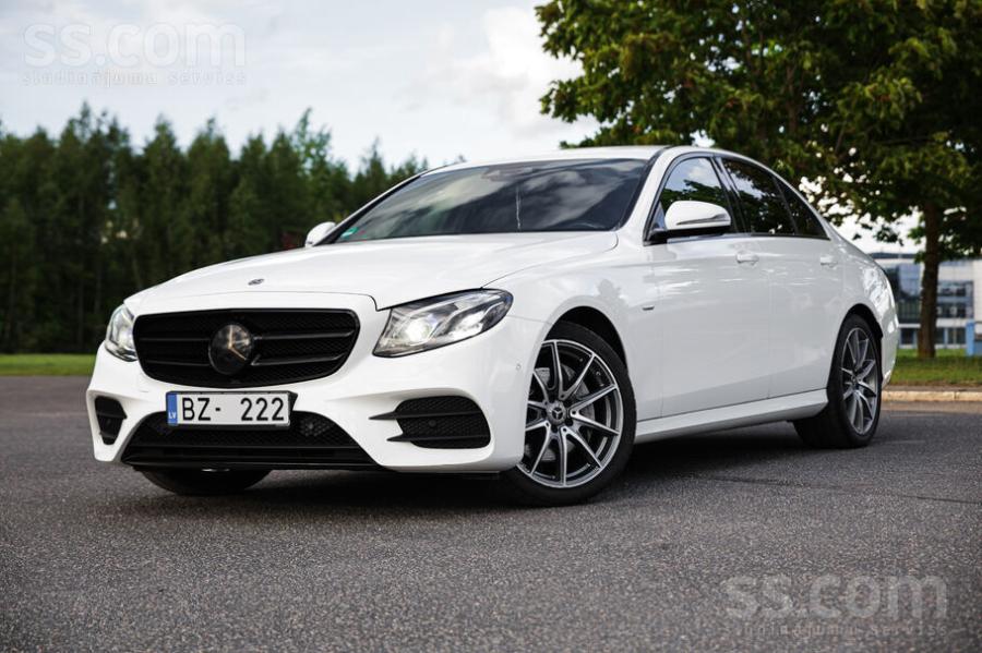 Белый Мерседес E 220 2019 в Елгава, объемом двигателя 2.20 л и пробегом 267 тыс. км за 25500 €, фото 5 на AUTOMOTO.COM.LV