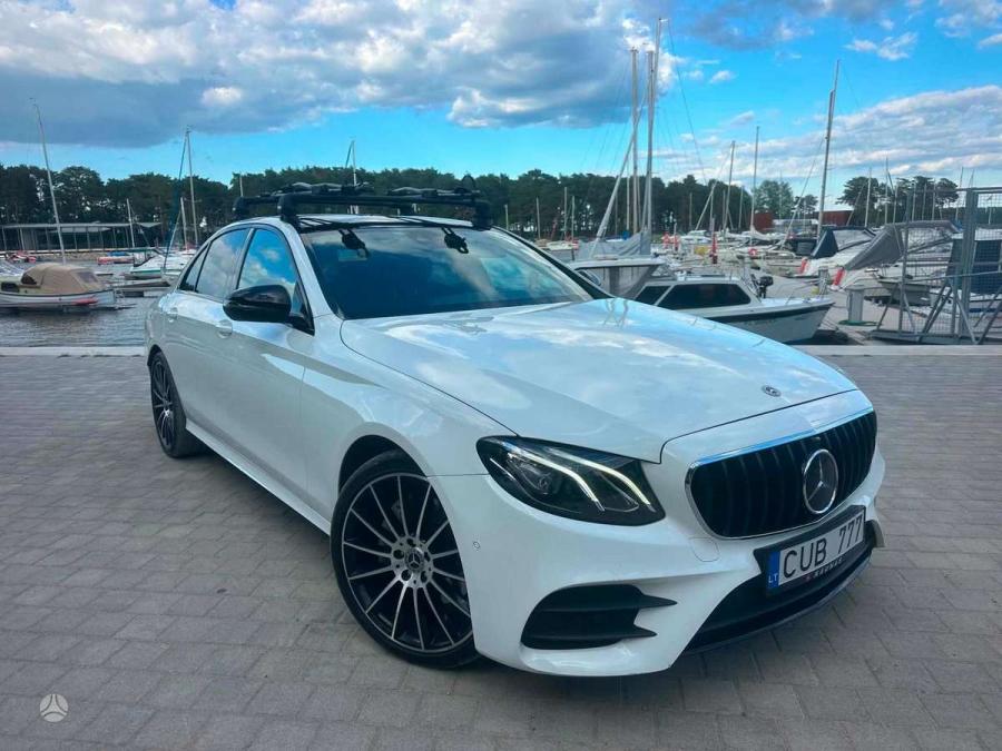 Белый Мерседес E 220 2019 в Каунас, объемом двигателя 1.95 л и пробегом 232 тыс. км за 22400 €, фото 5 на AUTOMOTO.COM.LV