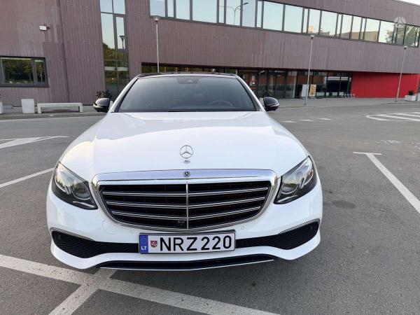 White Mercedes-Benz E 220 2020 in Silale, with an engine capacity of 1.95 L and mileage of 290 thousand km for 20800 €, photo 2 on AUTOMOTO.COM.LV