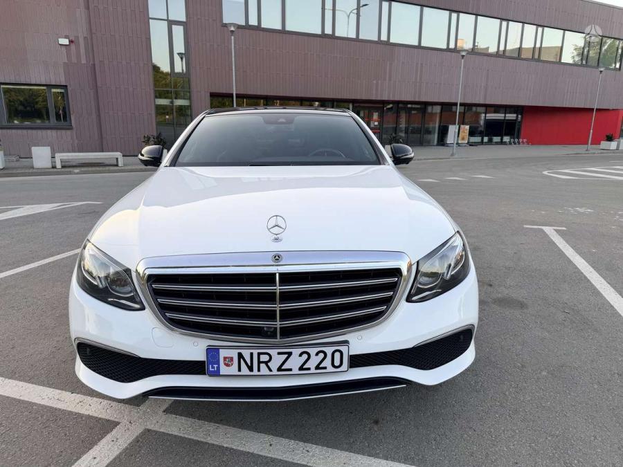White Mercedes-Benz E 220 2020 in Silale, with an engine capacity of 1.95 L and mileage of 290 thousand km for 20800 €, photo 3 on AUTOMOTO.COM.LV
