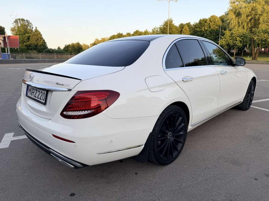 White Mercedes-Benz E 220 2020 in Silale, with an engine capacity of 1.95 L and mileage of 290 thousand km for 20800 €, photo 6 on AUTOMOTO.COM.LV