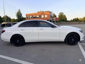 White Mercedes-Benz E 220 2020 in Silale, with an engine capacity of 1.95 L and mileage of 290 thousand km for 20800 €, photo 7 on AUTOMOTO.COM.LV