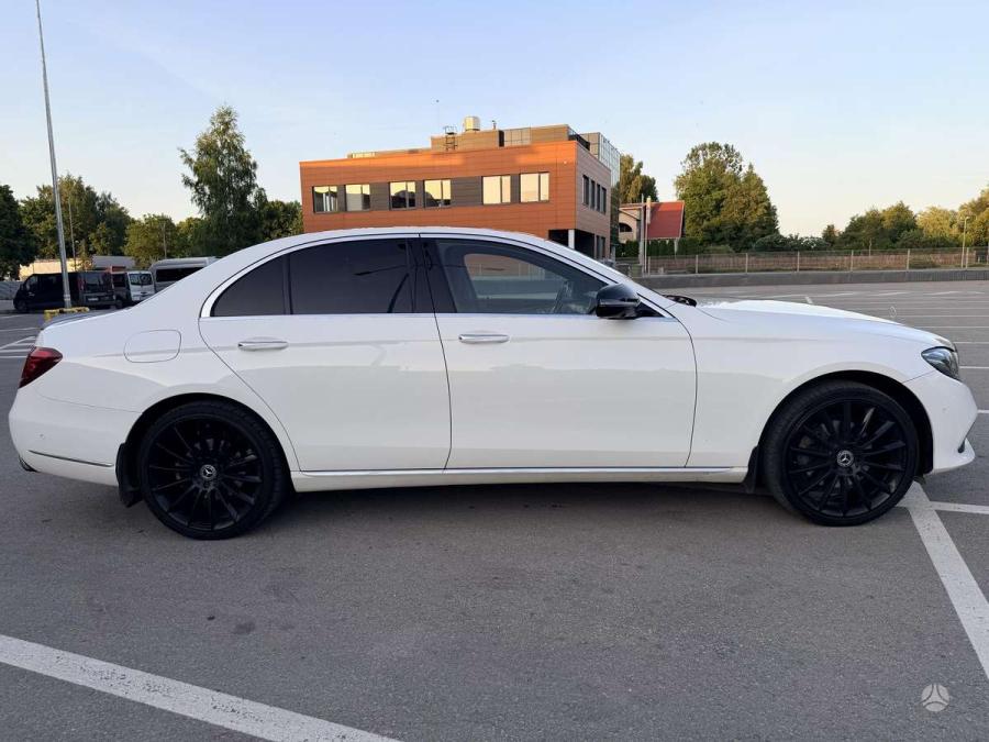 White Mercedes-Benz E 220 2020 in Silale, with an engine capacity of 1.95 L and mileage of 290 thousand km for 20800 €, photo 7 on AUTOMOTO.COM.LV