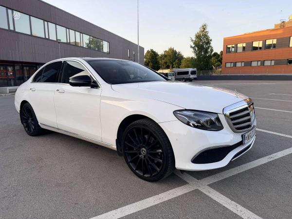 White Mercedes-Benz E 220 2020 in Silale, with an engine capacity of 1.95 L and mileage of 290 thousand km for 20800 €, photo 7 on AUTOMOTO.COM.LV