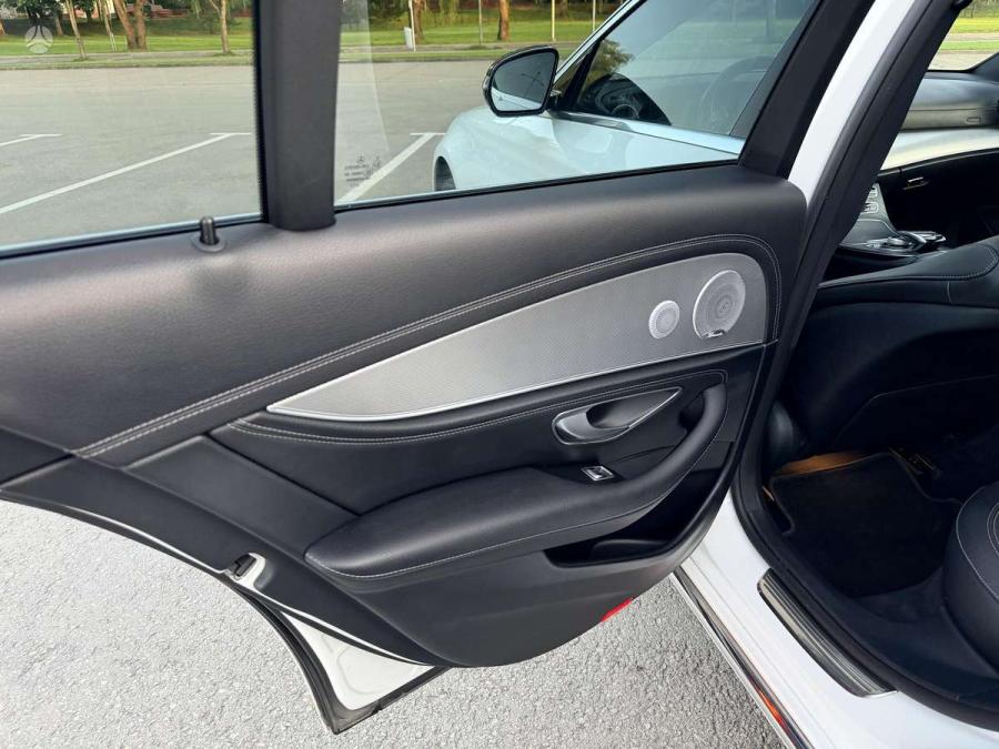 White Mercedes-Benz E 220 2020 in Silale, with an engine capacity of 1.95 L and mileage of 290 thousand km for 20800 €, photo 24 on AUTOMOTO.COM.LV