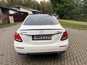 Balts Mercedes-Benz E 220 2020 Šilalė, ar dzinēja tilpumu 1.95 L un nobraukumu 297 tūkst. km par 19200 €, foto 6 vietnē AUTOMOTO.COM.LV