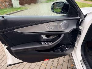 Balts Mercedes-Benz E 220 2020 Šilalė, ar dzinēja tilpumu 1.95 L un nobraukumu 297 tūkst. km par 19200 €, foto 11 vietnē AUTOMOTO.COM.LV