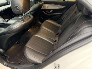 Balts Mercedes-Benz E 220 2020 Šilalė, ar dzinēja tilpumu 1.95 L un nobraukumu 297 tūkst. km par 19200 €, foto 12 vietnē AUTOMOTO.COM.LV