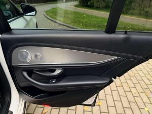 Balts Mercedes-Benz E 220 2020 Šilalė, ar dzinēja tilpumu 1.95 L un nobraukumu 297 tūkst. km par 19200 €, foto 17 vietnē AUTOMOTO.COM.LV