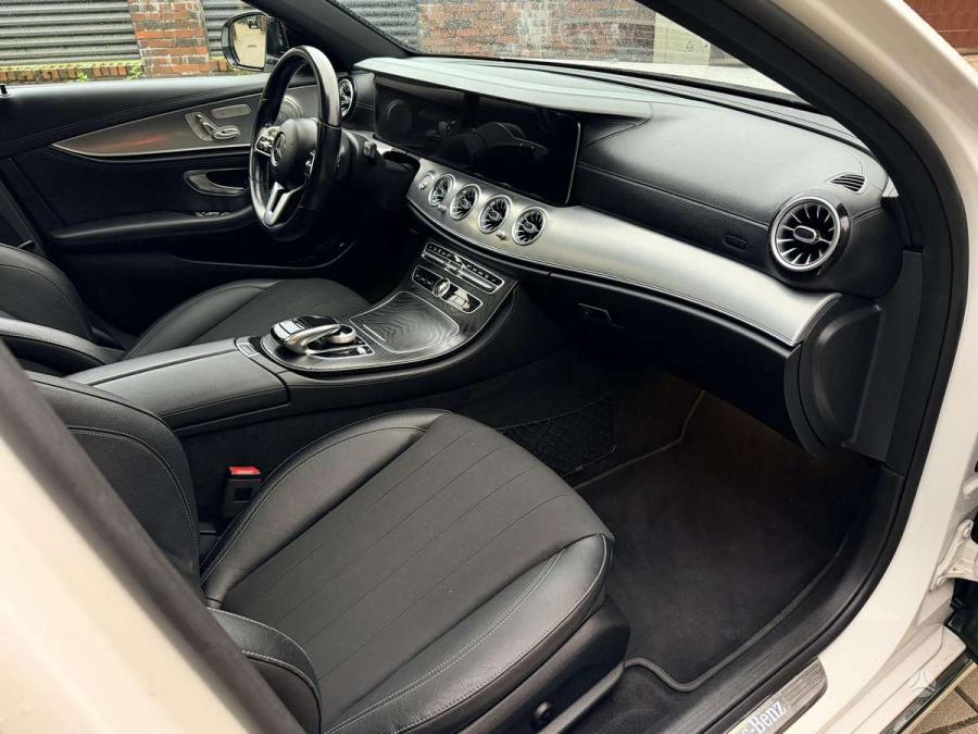 Balts Mercedes-Benz E 220 2020 Šilalė, ar dzinēja tilpumu 1.95 L un nobraukumu 297 tūkst. km par 19200 €, foto 18 vietnē AUTOMOTO.COM.LV