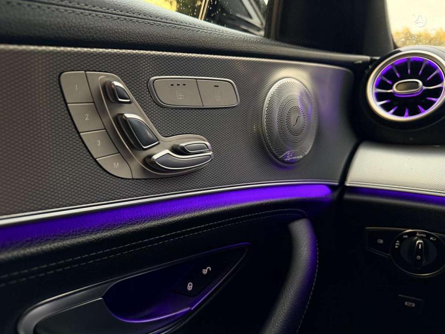 Balts Mercedes-Benz E 220 2020 Šilalė, ar dzinēja tilpumu 1.95 L un nobraukumu 297 tūkst. km par 19200 €, foto 27 vietnē AUTOMOTO.COM.LV