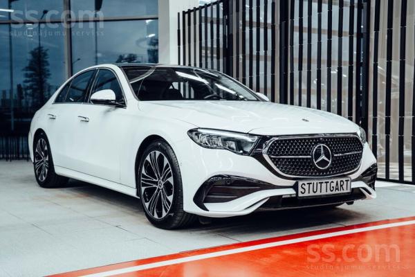 Белый Мерседес E 220 2024 в Рига, объемом двигателя 2.00 л и пробегом 17 тыс. км за 52900 €, фото 1 на AUTOMOTO.COM.LV