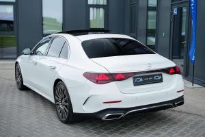 White Mercedes-Benz E 220 2024 in Kaunas, with an engine capacity of 1.99 L and mileage of 37 thousand km for 59950 €, photo 10 on AUTOMOTO.COM.LV