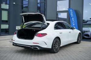 White Mercedes-Benz E 220 2024 in Kaunas, with an engine capacity of 1.99 L and mileage of 37 thousand km for 59950 €, photo 14 on AUTOMOTO.COM.LV