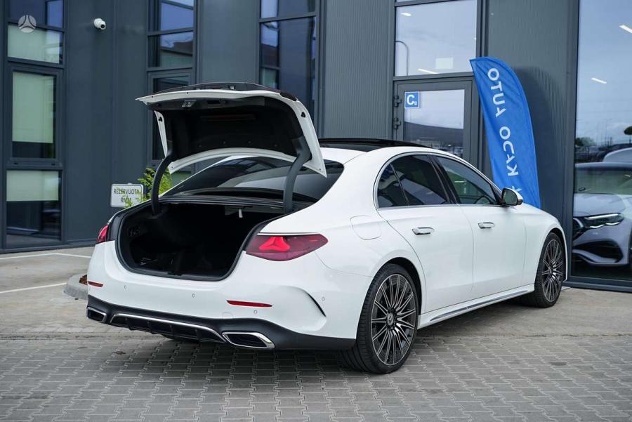 White Mercedes-Benz E 220 2024 in Kaunas, with an engine capacity of 1.99 L and mileage of 37 thousand km for 59950 €, photo 14 on AUTOMOTO.COM.LV