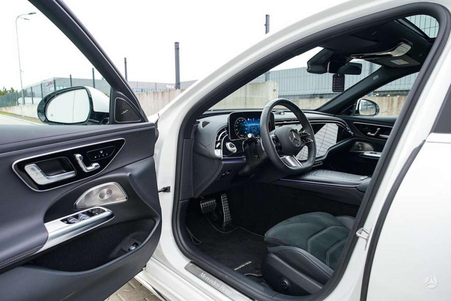 White Mercedes-Benz E 220 2024 in Kaunas, with an engine capacity of 1.99 L and mileage of 37 thousand km for 59950 €, photo 25 on AUTOMOTO.COM.LV