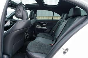 White Mercedes-Benz E 220 2024 in Kaunas, with an engine capacity of 1.99 L and mileage of 37 thousand km for 59950 €, photo 33 on AUTOMOTO.COM.LV