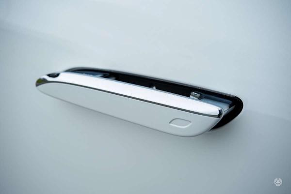 Белый Мерседес E 220 2024 в Каунас, объемом двигателя 1.99 л и пробегом 37 тыс. км за 59950 €, фото 9 на AUTOMOTO.COM.LV