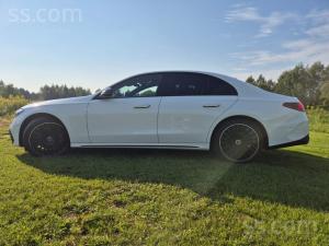 White Mercedes-Benz E 220 2024 in Riga, with an engine capacity of 2.00 L and mileage of 107 thousand km for 54780 €, photo  on AUTOMOTO.COM.LV