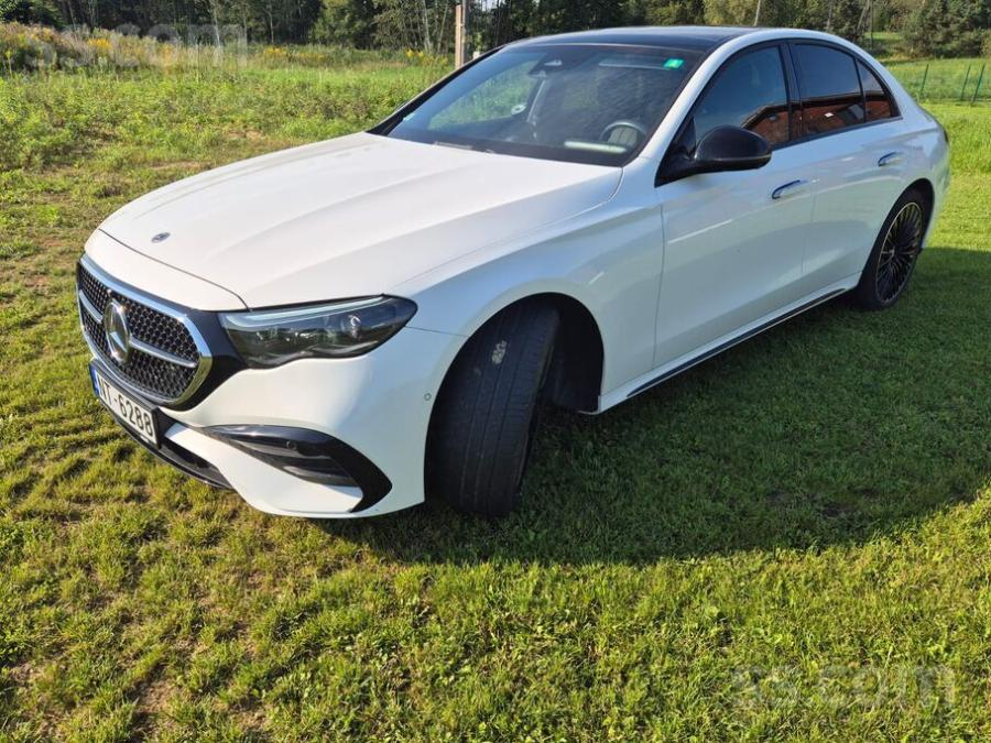 Белый Мерседес E 220 2024 в Рига, объемом двигателя 2.00 л и пробегом 107 тыс. км за 54780 €, фото 5 на AUTOMOTO.COM.LV