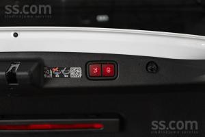 Balts Mercedes-Benz E 220 2025 Rīga, ar dzinēja tilpumu 2.00 L un nobraukumu 33 tūkst. km par 51600 €, foto 30 vietnē AUTOMOTO.COM.LV