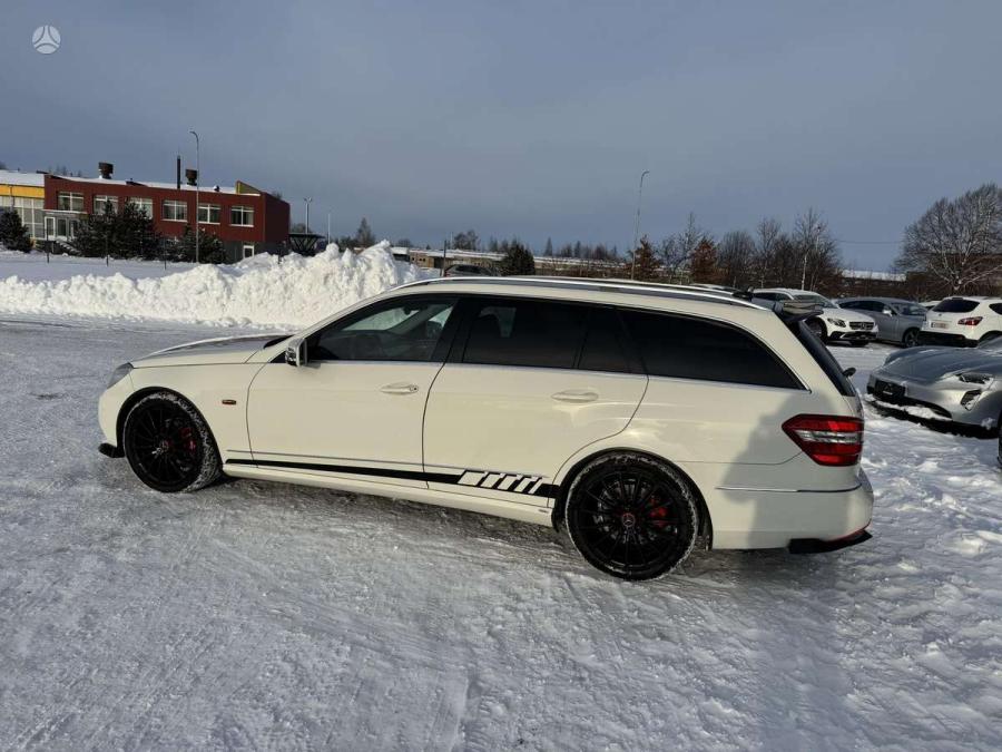 Balts Mercedes-Benz E 220 2010 Telšiai, ar dzinēja tilpumu 2.14 L un nobraukumu 268 tūkst. km par 5999 €, foto 4 vietnē AUTOMOTO.COM.LV