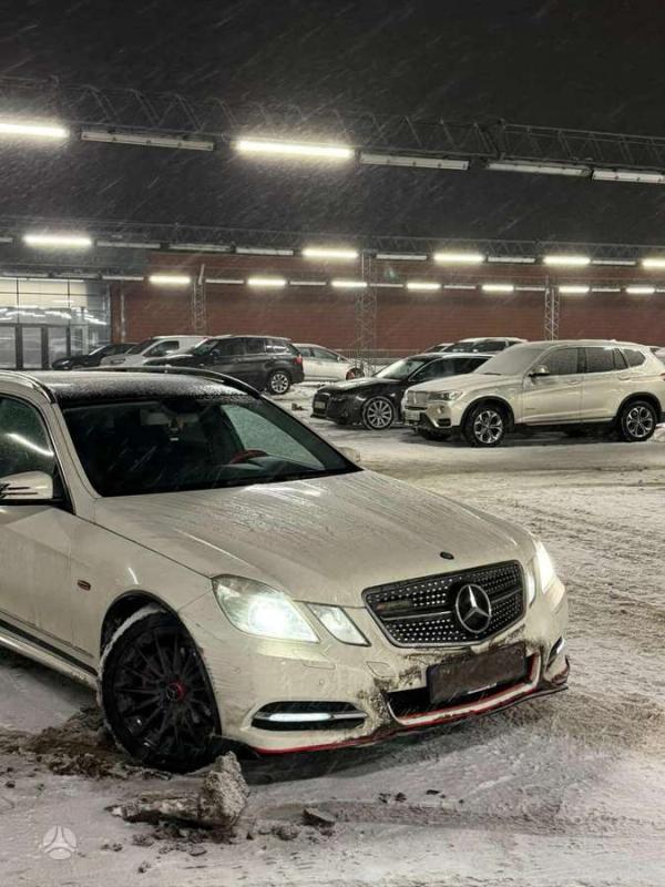 Balts Mercedes-Benz E 220 2010 Kauņa, ar dzinēja tilpumu 2.14 L un nobraukumu 269 tūkst. km par 6750 €, foto 2 vietnē AUTOMOTO.COM.LV
