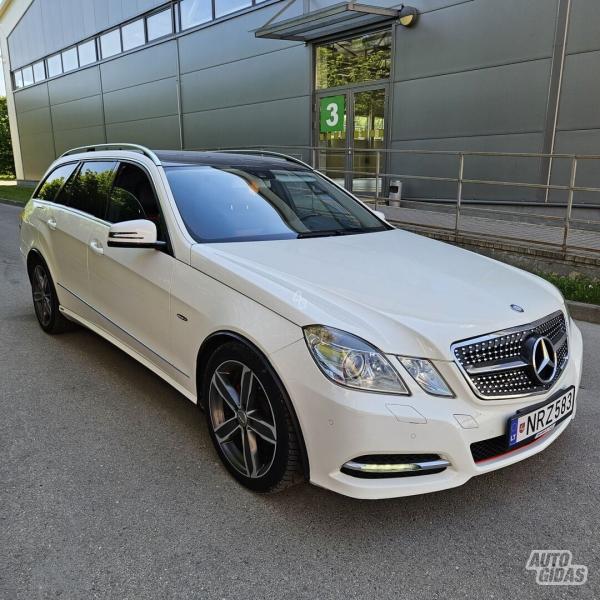 Белый Мерседес E 220 2010 в Каунас, объемом двигателя 2.10 л и пробегом 375 тыс. км за 4900 €, фото 4 на AUTOMOTO.COM.LV