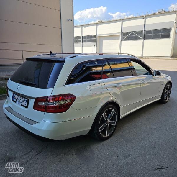 Белый Мерседес E 220 2010 в Каунас, объемом двигателя 2.10 л и пробегом 375 тыс. км за 4900 €, фото 6 на AUTOMOTO.COM.LV