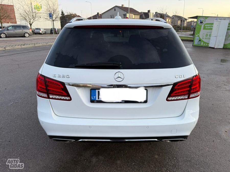Белый Мерседес E 220 2013 в Плунге, объемом двигателя 2.10 л и пробегом 320 тыс. км за 7350 €, фото 9 на AUTOMOTO.COM.LV