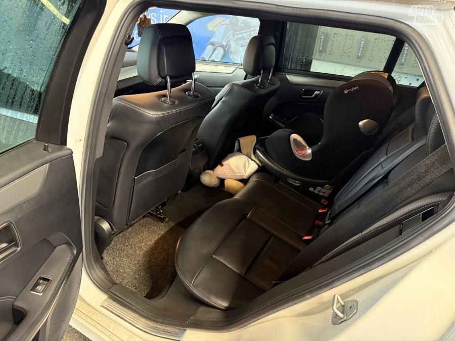 Белый Мерседес E 220 2013 в Плунге, объемом двигателя 2.10 л и пробегом 320 тыс. км за 7350 €, фото 15 на AUTOMOTO.COM.LV