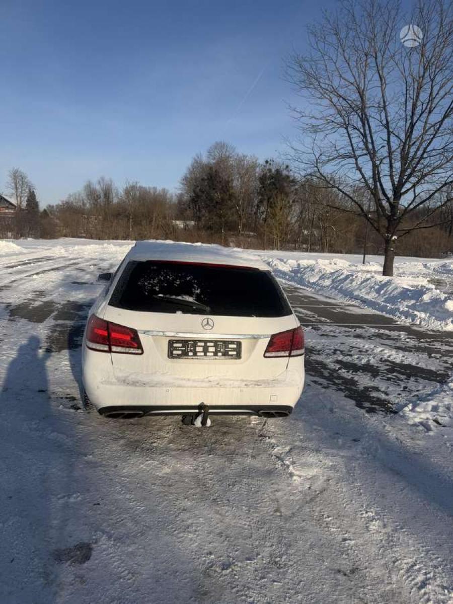 Balts Mercedes-Benz E 220 2014 Kauņa, ar dzinēja tilpumu 2.14 L un nobraukumu 295 tūkst. km par 8999 €, foto 6 vietnē AUTOMOTO.COM.LV