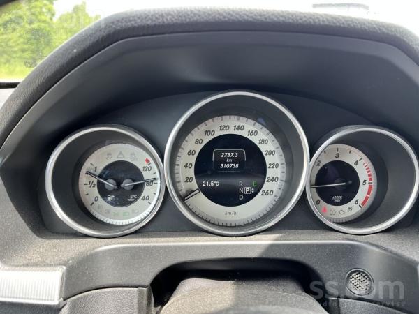 Balts Mercedes-Benz E 220 2014 Liepāja, ar dzinēja tilpumu 2.20 L un nobraukumu 306 tūkst. km par 7900 €, foto 8 vietnē AUTOMOTO.COM.LV