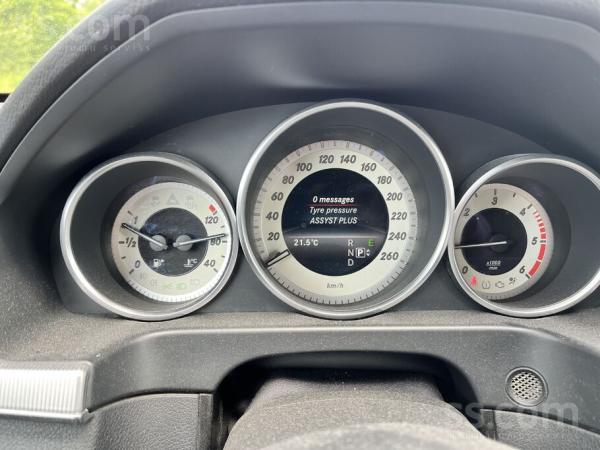 Balts Mercedes-Benz E 220 2014 Liepāja, ar dzinēja tilpumu 2.20 L un nobraukumu 306 tūkst. km par 7900 €, foto 9 vietnē AUTOMOTO.COM.LV